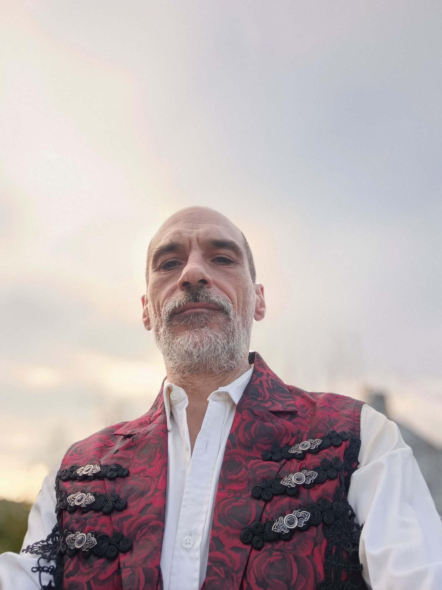 Antoine Guigan explora nuevos sonidos electrónicos en su single "PEARL ...