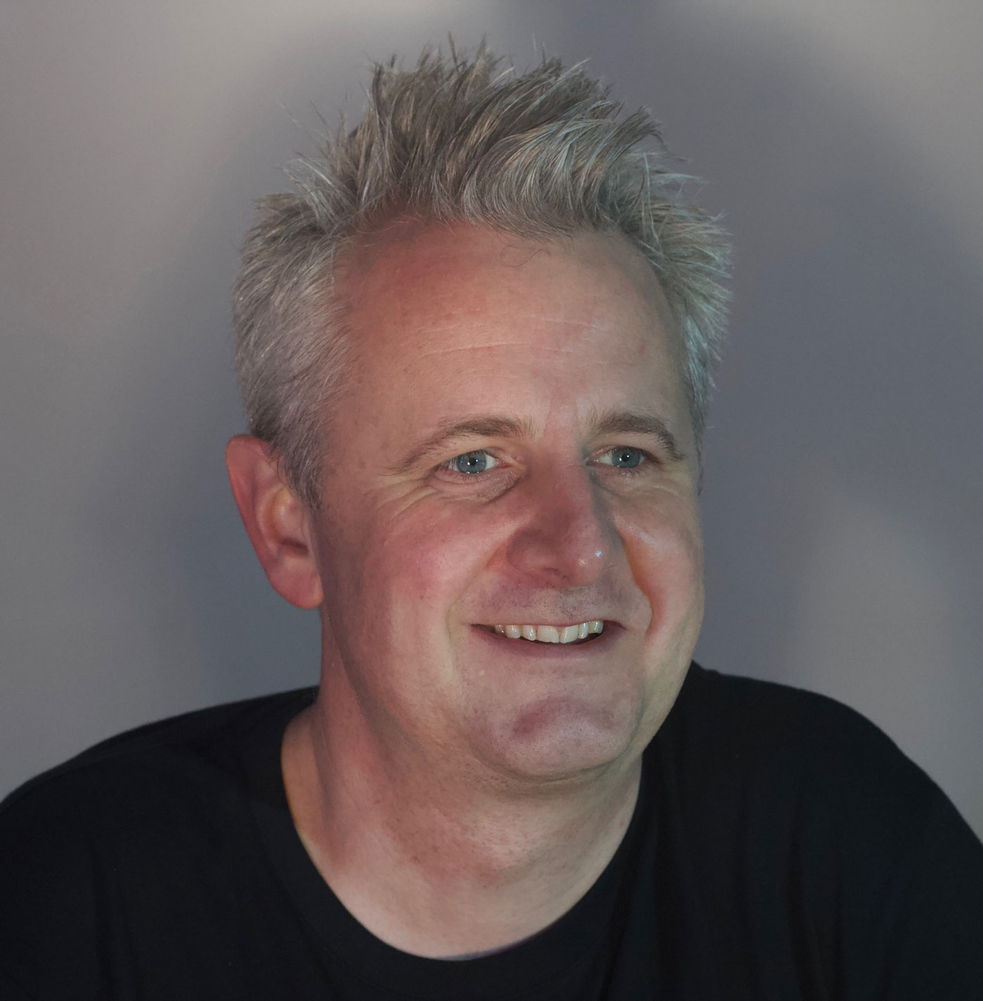 “Iron River” de Neon Diffraction mezcla drum and bass con soul clásico ...